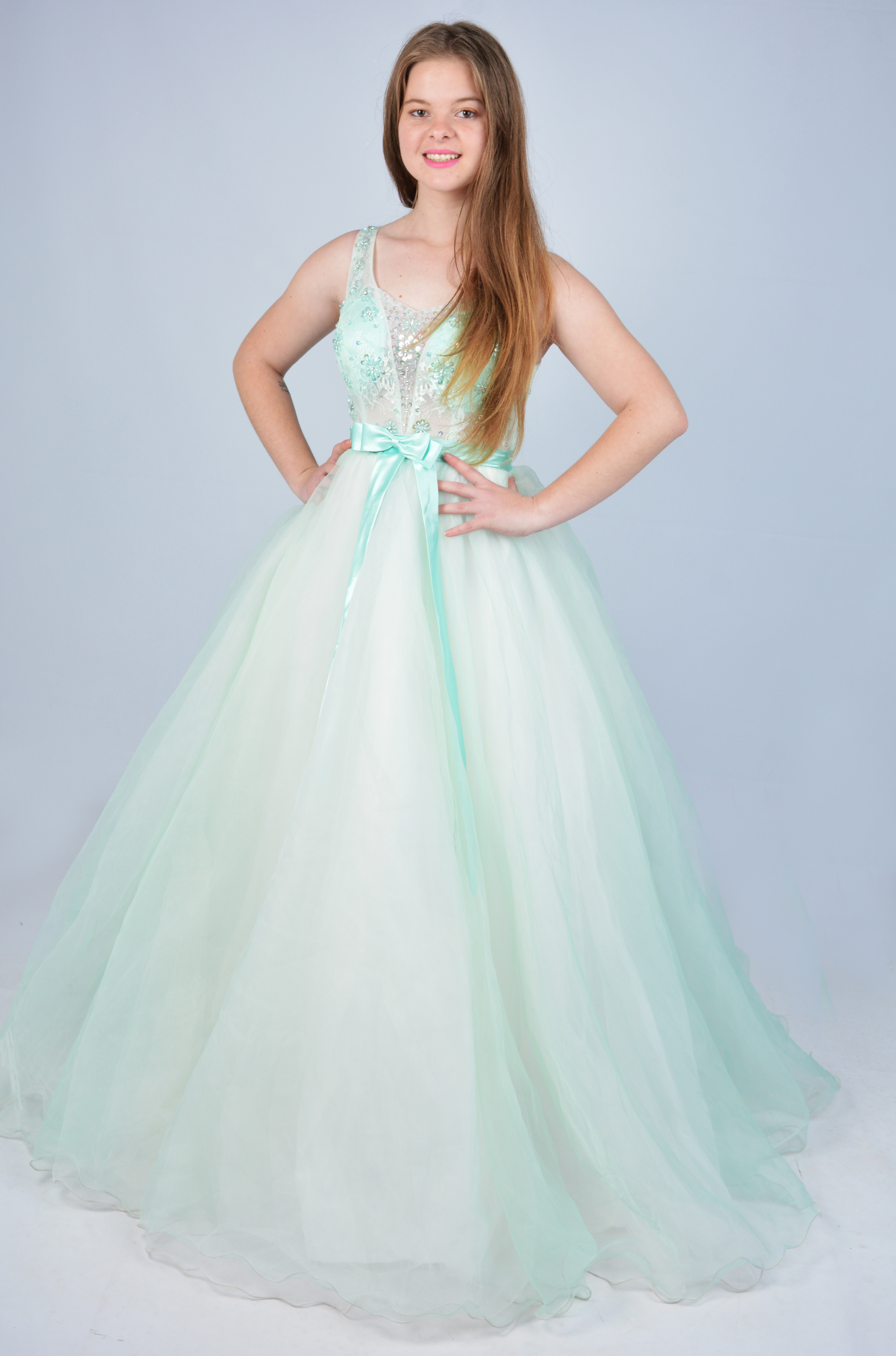 Index of /images/Adult Female/Simone/Simone Evening Wear 2021/